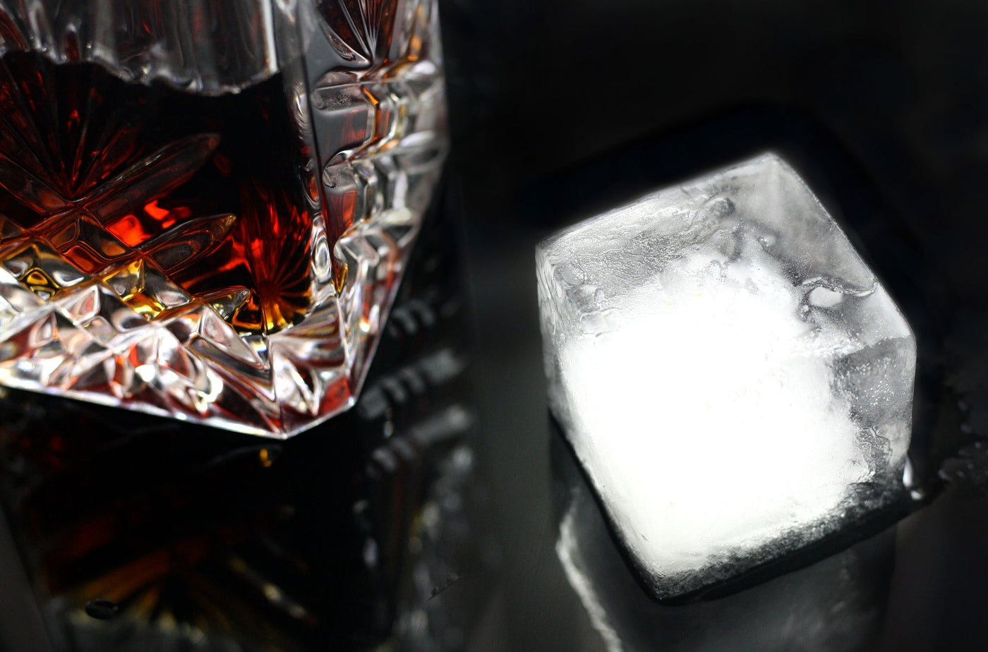 What Is the Best Ice Shape for Whiskey? A Professional Guide
